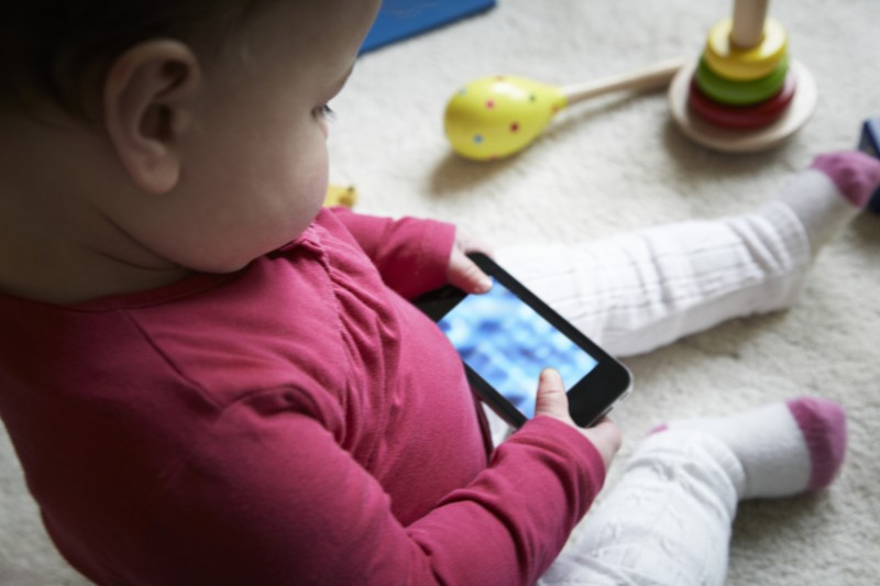 Хүүхэддээ ХАЙРГҮЙ бол дэлгэцний өмнө суулга Trends Mn